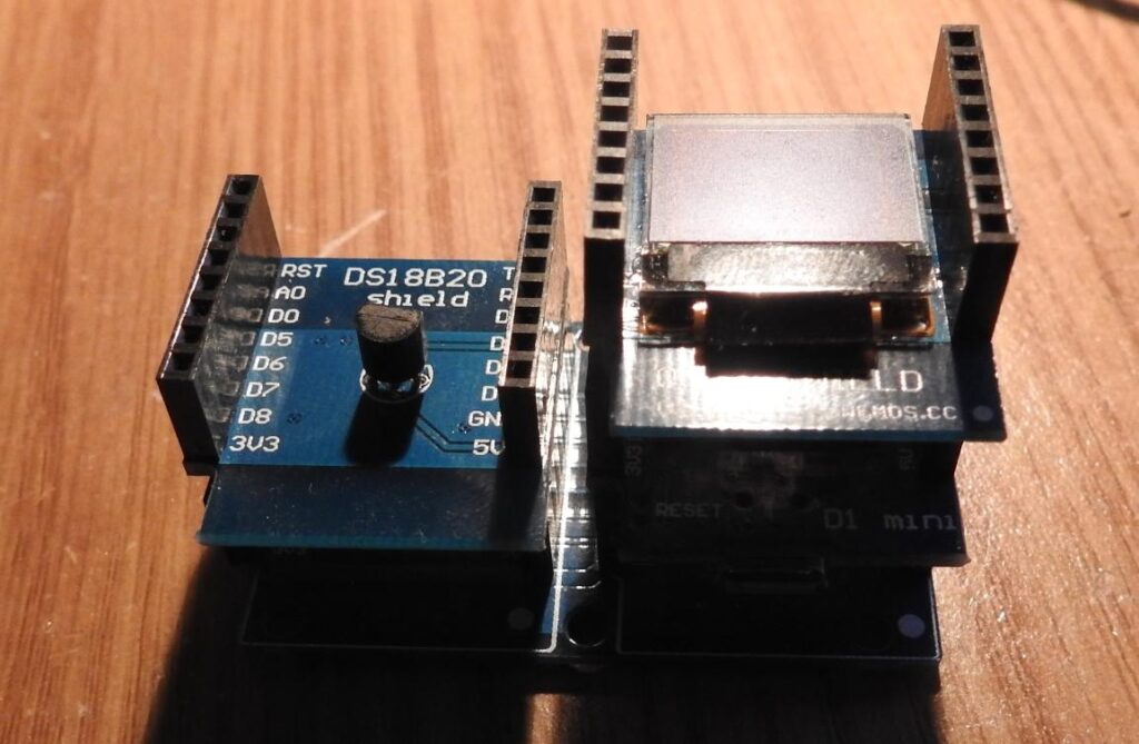 Wemos and DS18B20 readings on an OLED display simple project - esp8266 learning
